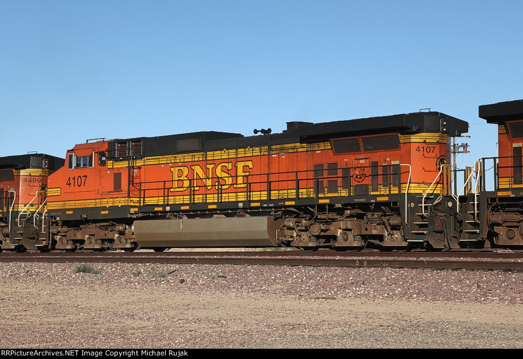 BNSF 4107